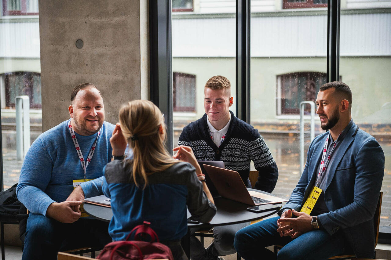 5 Practical steps to best showcase a hackathon experience in your ...